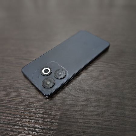 Infinix  smart  8 srochna sotiladi pul kere \\n64 3+3\\n850