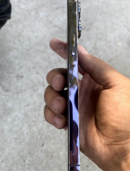 Iphone 14 pro purple