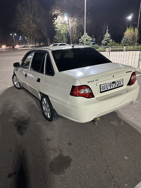 Продаётся нексия 2