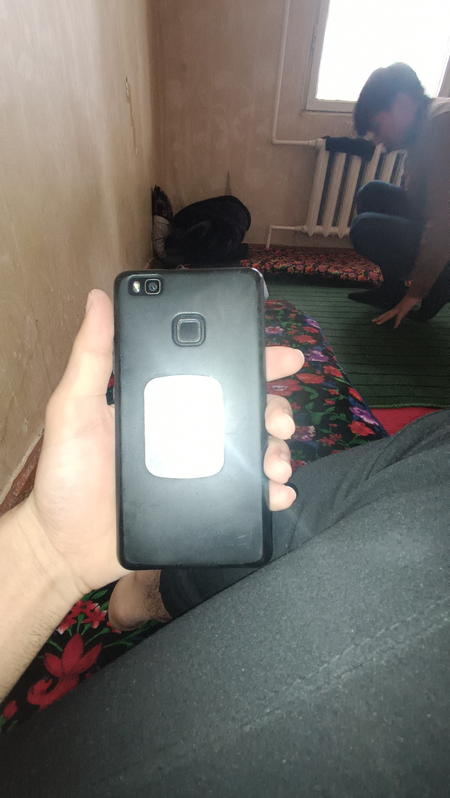 Huawei xotirasi 16 ekranida ozroq ishi bor kelishamiz barter ham qilam