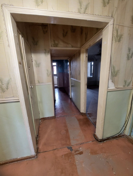 Kora kamish 2/4 da 2/4/5 balkon 2x6 srochna arenda