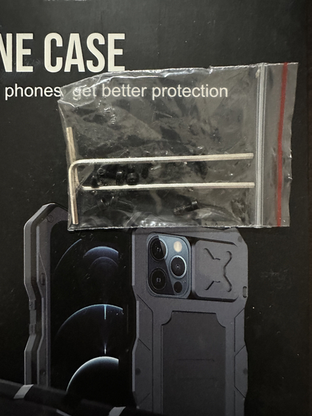 Металический чехол на Iphone 13