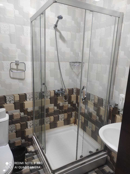 Продаётся комплект мебели, кровать (комплект), раковины, душа