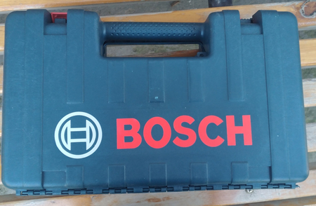 Профессиональный перфоратор Bosch D-70745