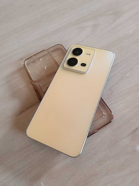 Vivo v25e 8+8/128gb holati zòr
