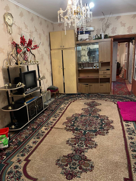 Сдам квартиру 2-х переделанную в 3-х комн
