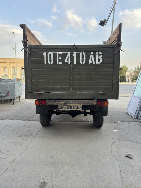 УАЗ Sotiladi arzonchiga yaxshi moshina