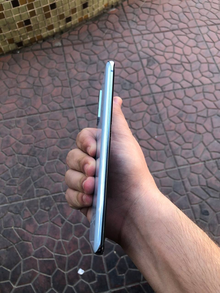 Samsung galaxy S20 + (5G) 12/256 GB ishlashlari ideal srochna sotladi