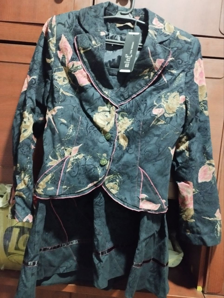 Женский костюм 44р