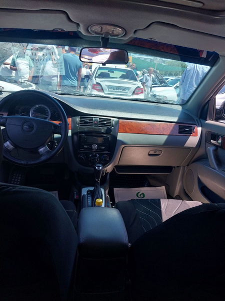 Lacetti 1.6 avtamat 3- pazitsa sotiladi
