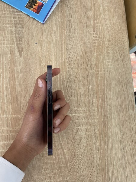 IPhone 14 pro purpur
