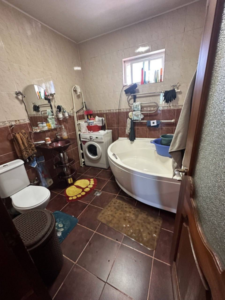 Продам квартиру 2/4/4 на Буз 2 77-серия