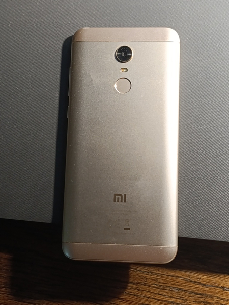 Продам Xiaomi Redmi 5+