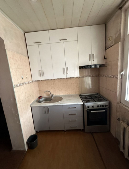 Oilaga 4xona 3etaj 400ye. Sebzor.Gofur Gulom metro yaqin.Rieltor50%