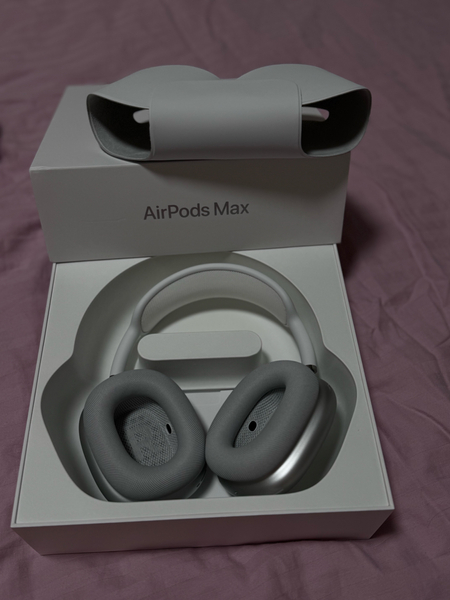 AirPods Max в идеальном состоянии