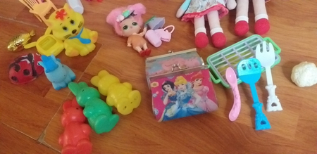 Игрушки набором продаются