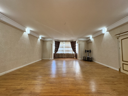 Квартира в центре 3/3/7 кирпич 195 м² Мирабадский район