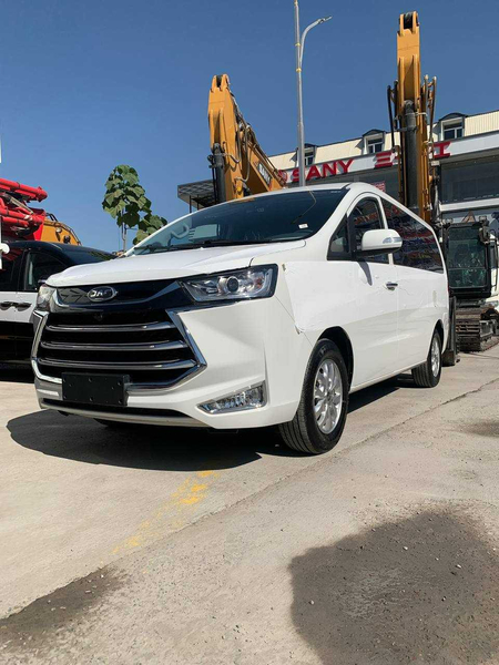 JAC M4 Refine sotuvda tayyor oq/qora/delfin/seriy ranglari sotuvda