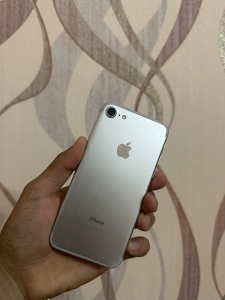Iphone 7 white kor dok yoq