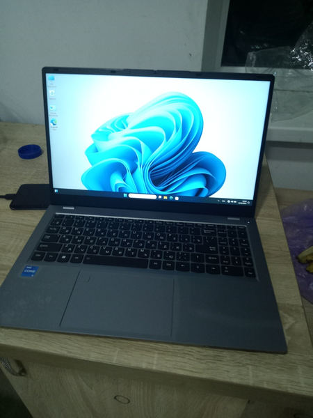 Hanson Laptop Noutbuk yangi ishlagani yuq 1 yil garantiyasi bilan