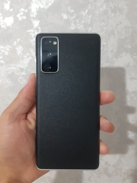 Samsung   s20  fe