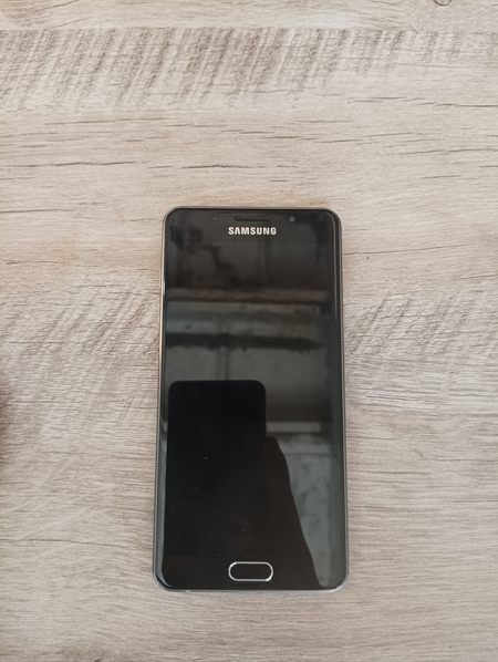 Продаю телефон samsung a5