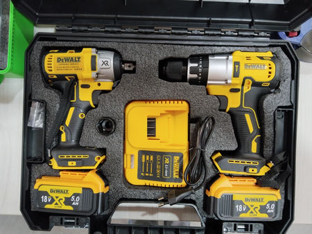 DeWALT наборы шуруповёрт и гайковёрт