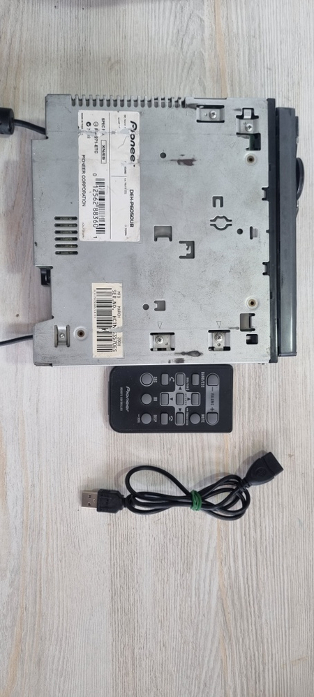 Pioneer. DEH-P6050UB