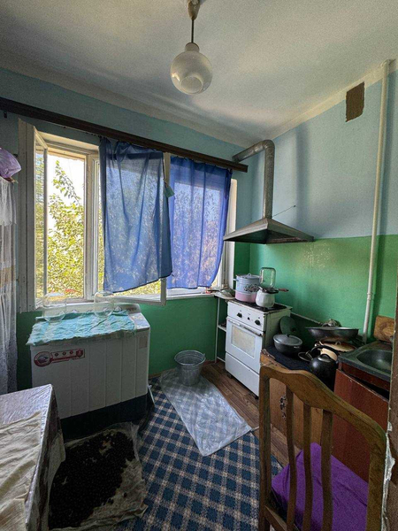 Tezda 1 xonali  3-qavat  5 qavatli panelni dom 48м² sotiladi