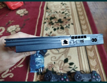 Sony Playstation 2 ideal.