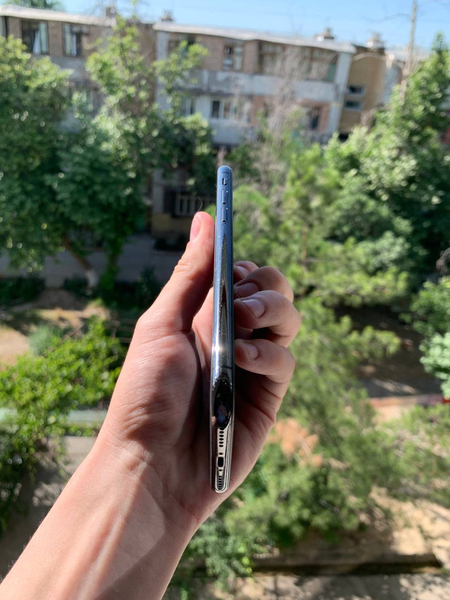 iPhone X 64tali 80 minli aybi bor qiziqqanla tel qlila