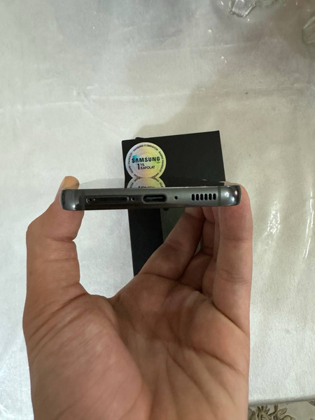 Продается Samsung S23 256 GB