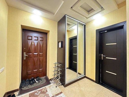 Дархан Т.Ханум 77-серия 4(3)-комнатная 3/4 90 м² 2 с/у  ремонт меб/тех