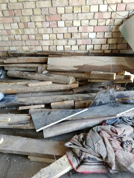 Бревна,доски продам ,можно на дрова,объем ЗИЛа
