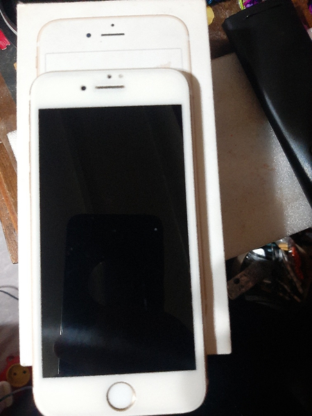 iPhone 6 s сотилади
