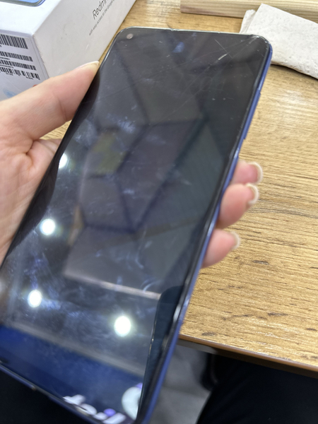 Telefon Redmi Note 9