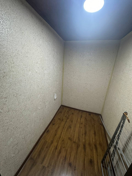 Uy sotiladi. 3/4/5. 90m² 6-kvartl. or: metro mirzo ulug\\\'bek