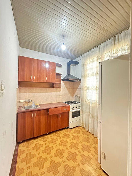 Продам чиланзар 18. Трёх комнатная