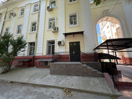 Шота Руставели Бон | 60кв-нежилое помещение офис вдоль дороги продаетс
