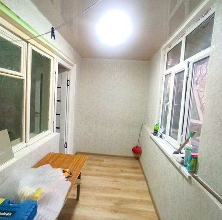 Qora Qamish 1/1 da 1/2/5 do\\\'m 2*6 balkon 42 kv uy sotiladi
