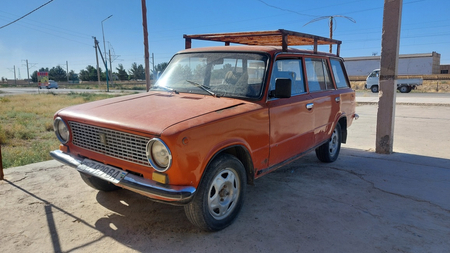 Rangi qizil matorga javob narxini kelishamiz