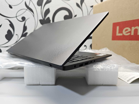 ПРОДАМ Lenovo V15 G4 2024 Ноутбук AMD Silver 7120U/8GB/256SSD/15.6