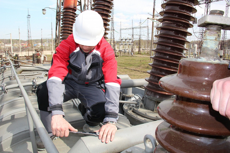 Электрик электрик трансформатор elektrik