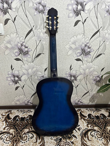 Gitara. Yaxshi saqlangan