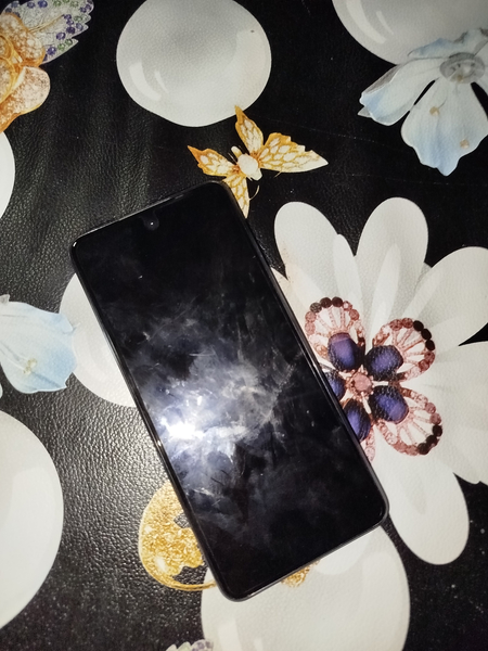 Infinix HOT 40i yengi