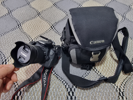 Canon 700D fotoaparat