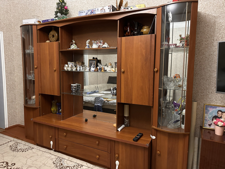 Продается стенка для гостиной 700.000 сум