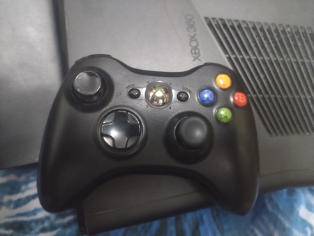 Xbox 360 в хорошем состоянии