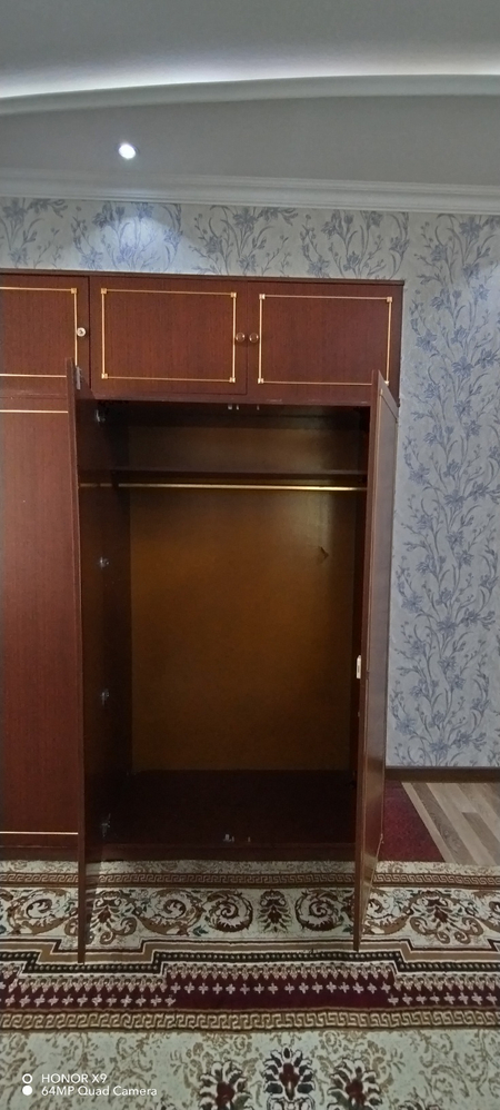 Продаётся гардеробный шкаф