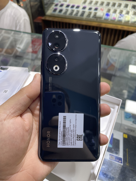 Honor 90 8/256 Blek Yengi Ochilmagan